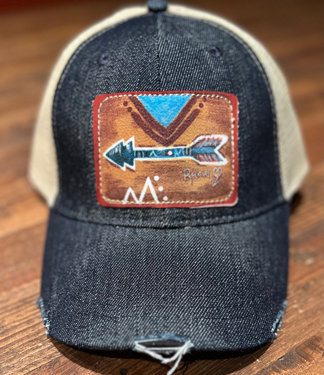 Rural Heart®️ by René Earnhardt. “Mighty Arrow” hat.